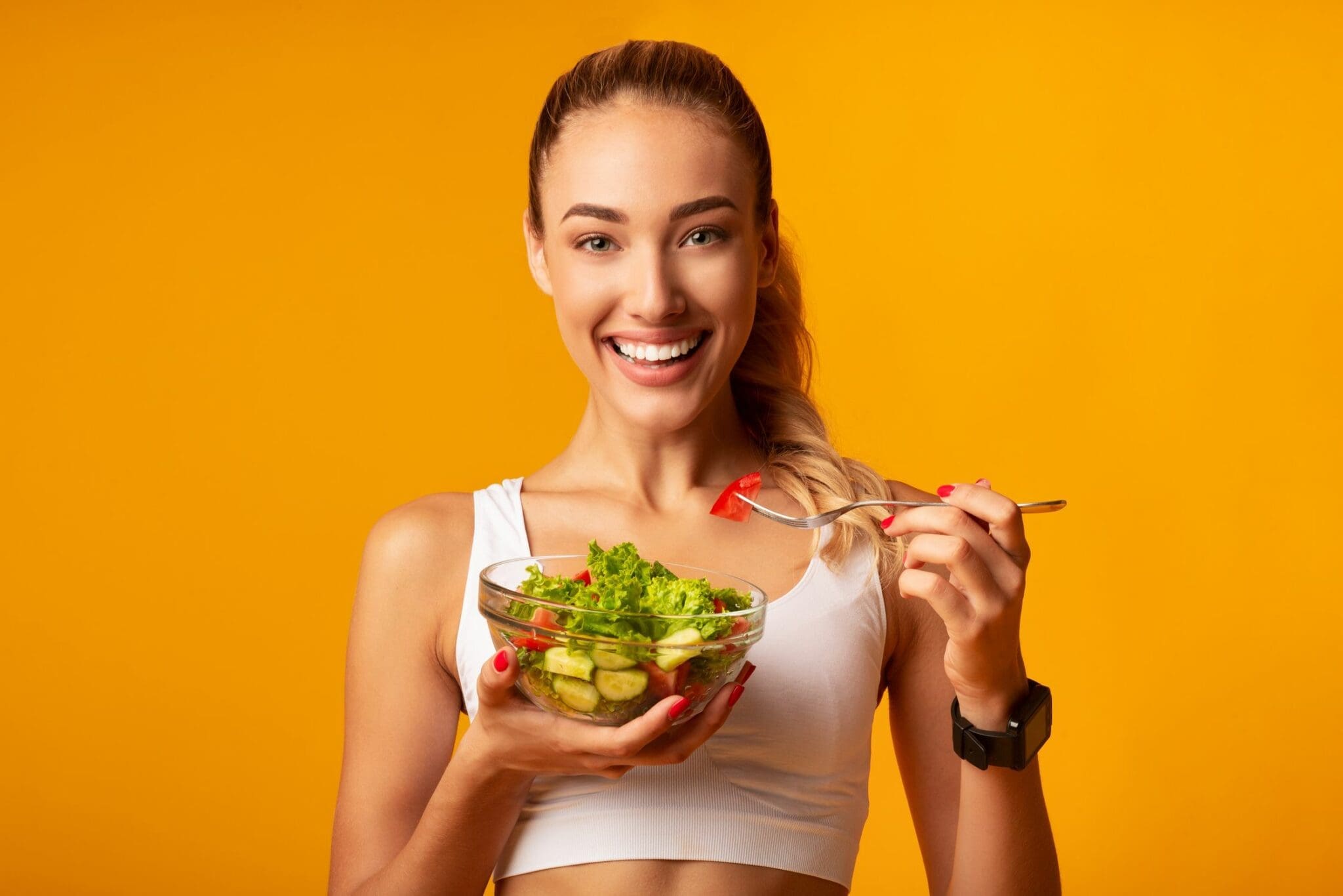 Is it better to eat standing up or sitting down? - myDr.com.au